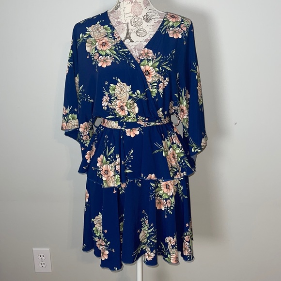 PrettyLittleThing | Dresses | Prettylittlething Blue Floral Dress 4 ...